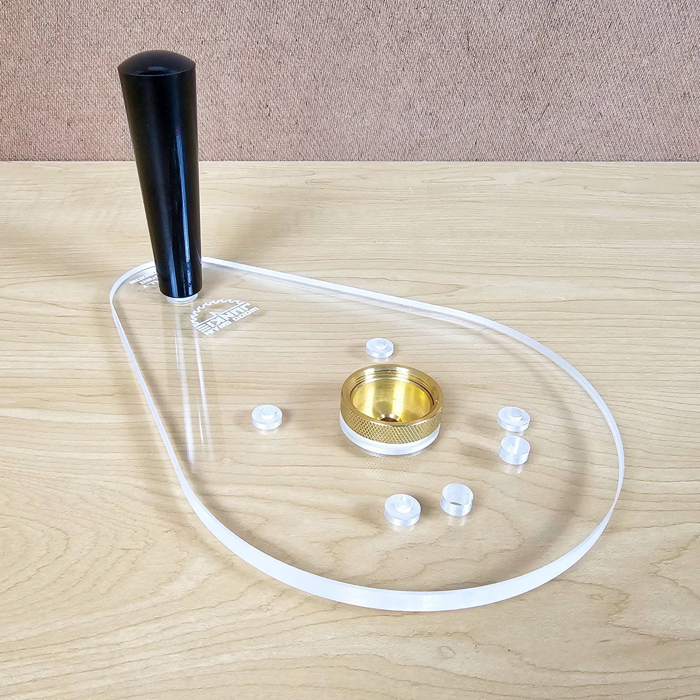 TrimFit Pro® SINGLE GRIP Router Base Plate for DeWalt DWP611 and DCW60